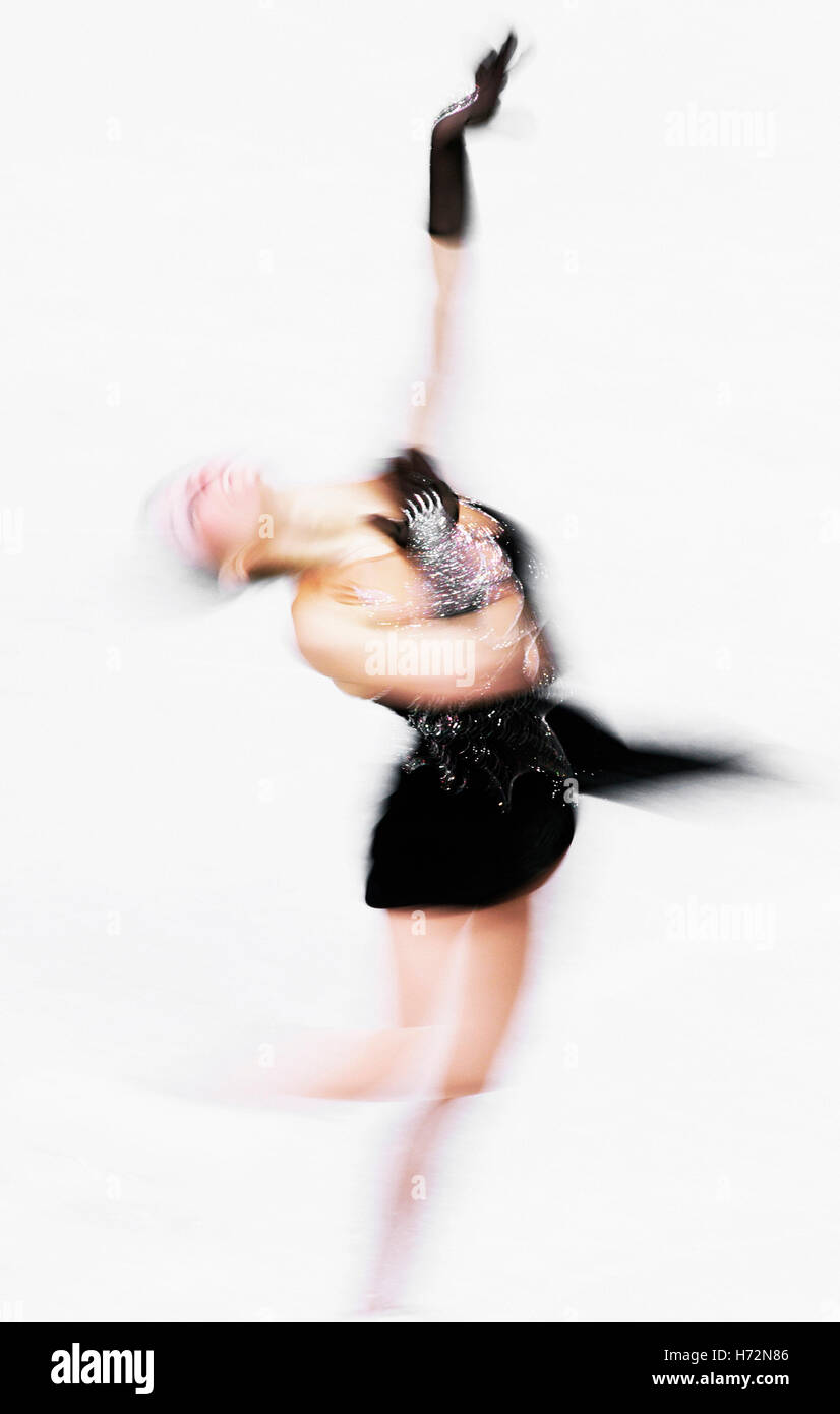 Skaters in blur action hi-res stock photography and images - Alamy