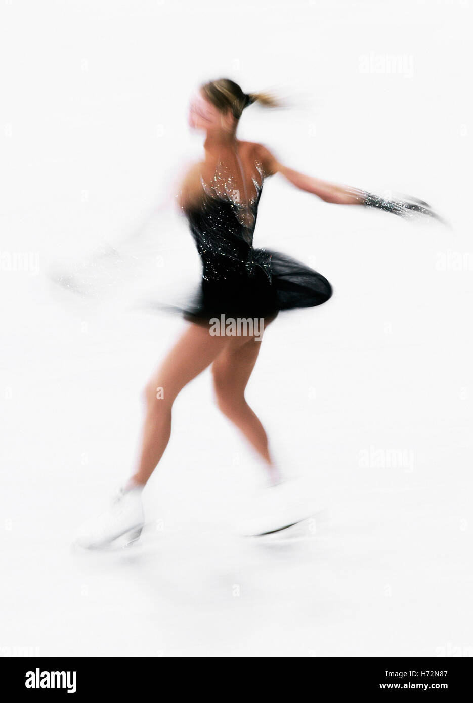 Ice skaters dance move hi-res stock photography and images - Alamy