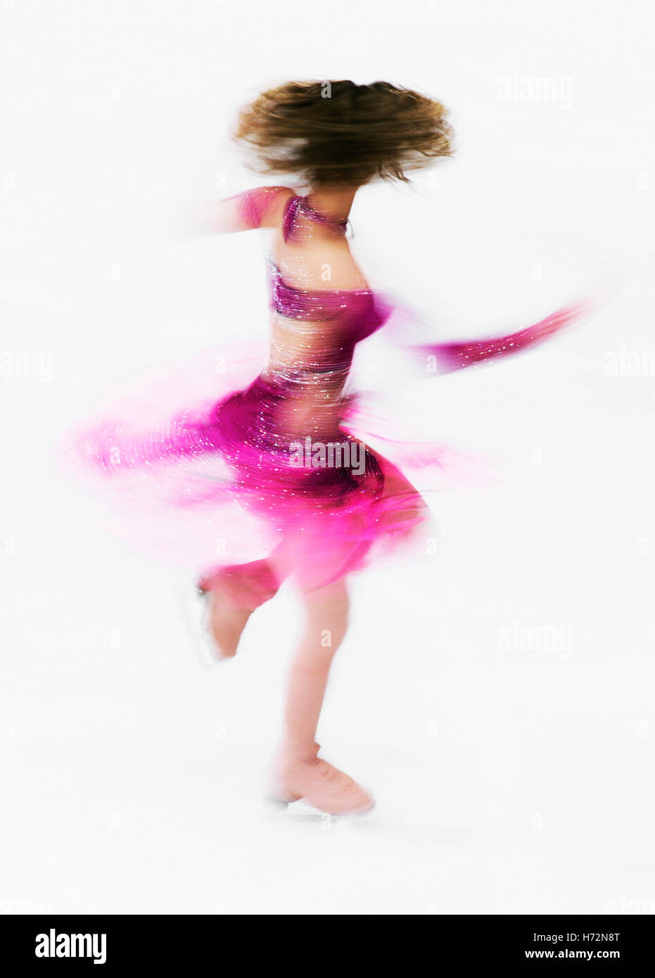 Figure skater rotating hi-res stock photography and images - Alamy