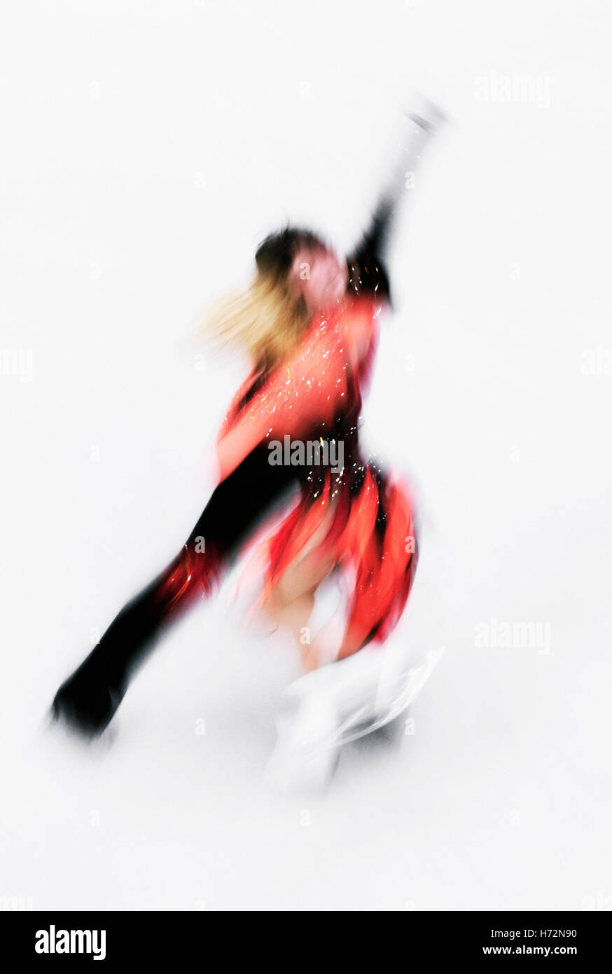 Figure skaters female hi-res stock photography and images - Alamy