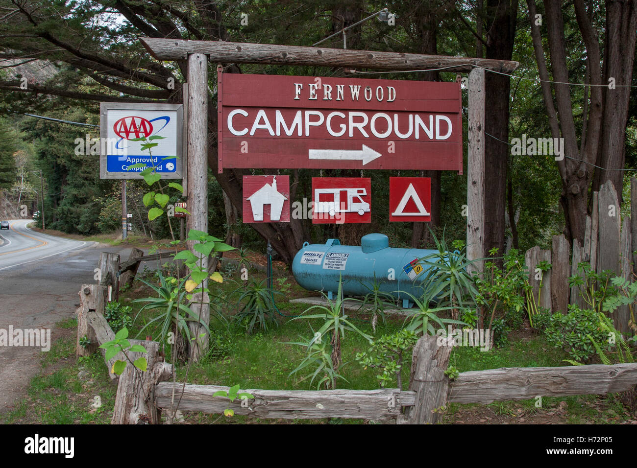 Iconic campground sign hi-res stock photography and images - Alamy