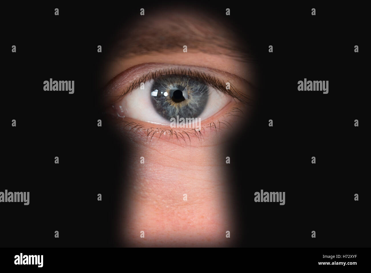 Peep Hole Eye Stock Photos & Peep Hole Eye Stock Images - Alamy