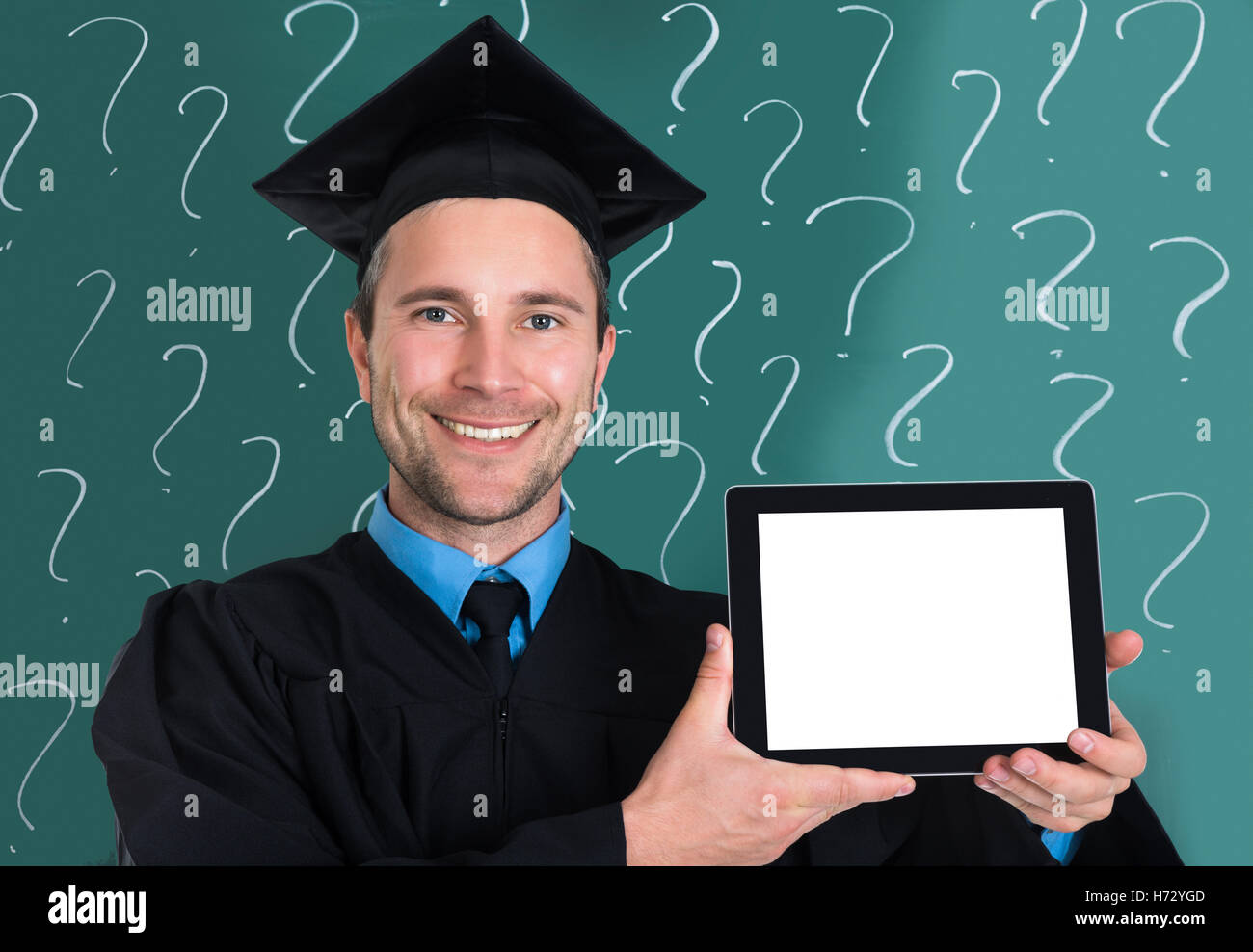 Men study hi-res stock photography and images - Alamy