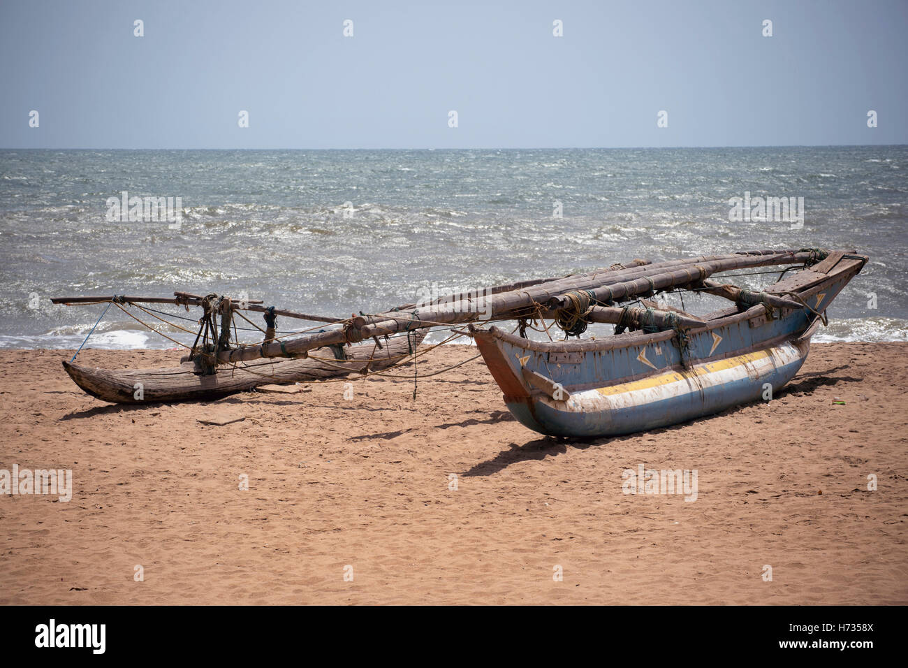 Traditional sri lankan vessel hi-res stock photography and images - Alamy