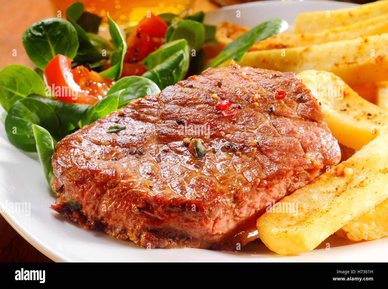 restaurant food aliment closeup horizontal vegetable bait lean dish ...