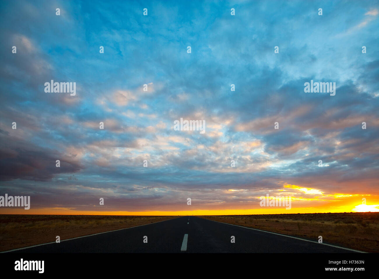 Flat plains hi-res stock photography and images - Alamy