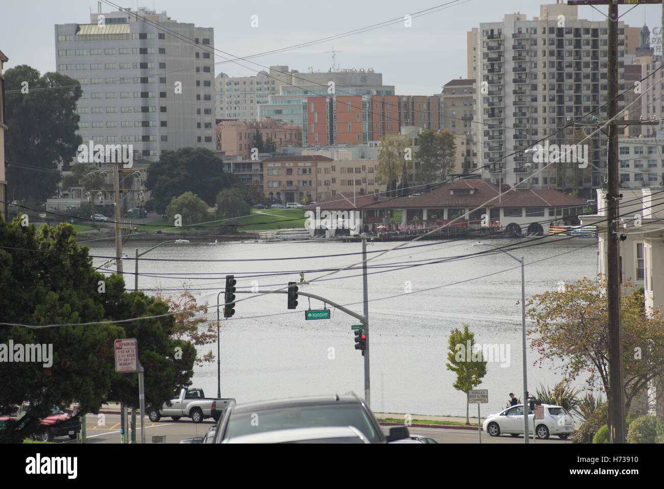 Fire destroys a building complex near Lake Merritt in Oakland ...