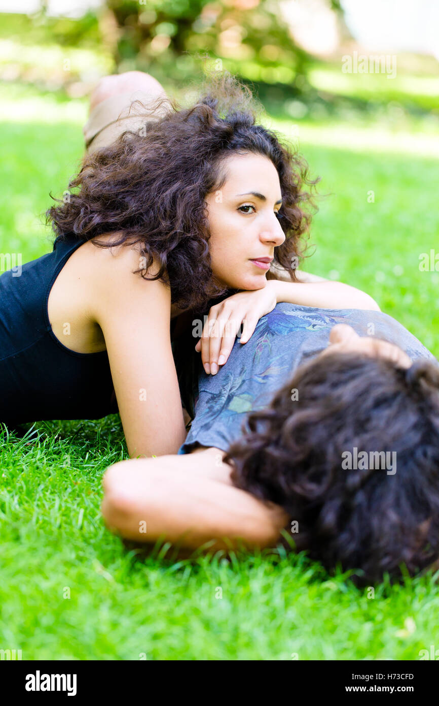 woman talk speaking speaks spoken speak talking chat nattering humans ...