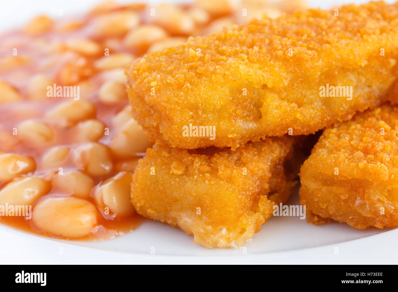 Breaded fish baked beans hi-res stock photography and images - Alamy
