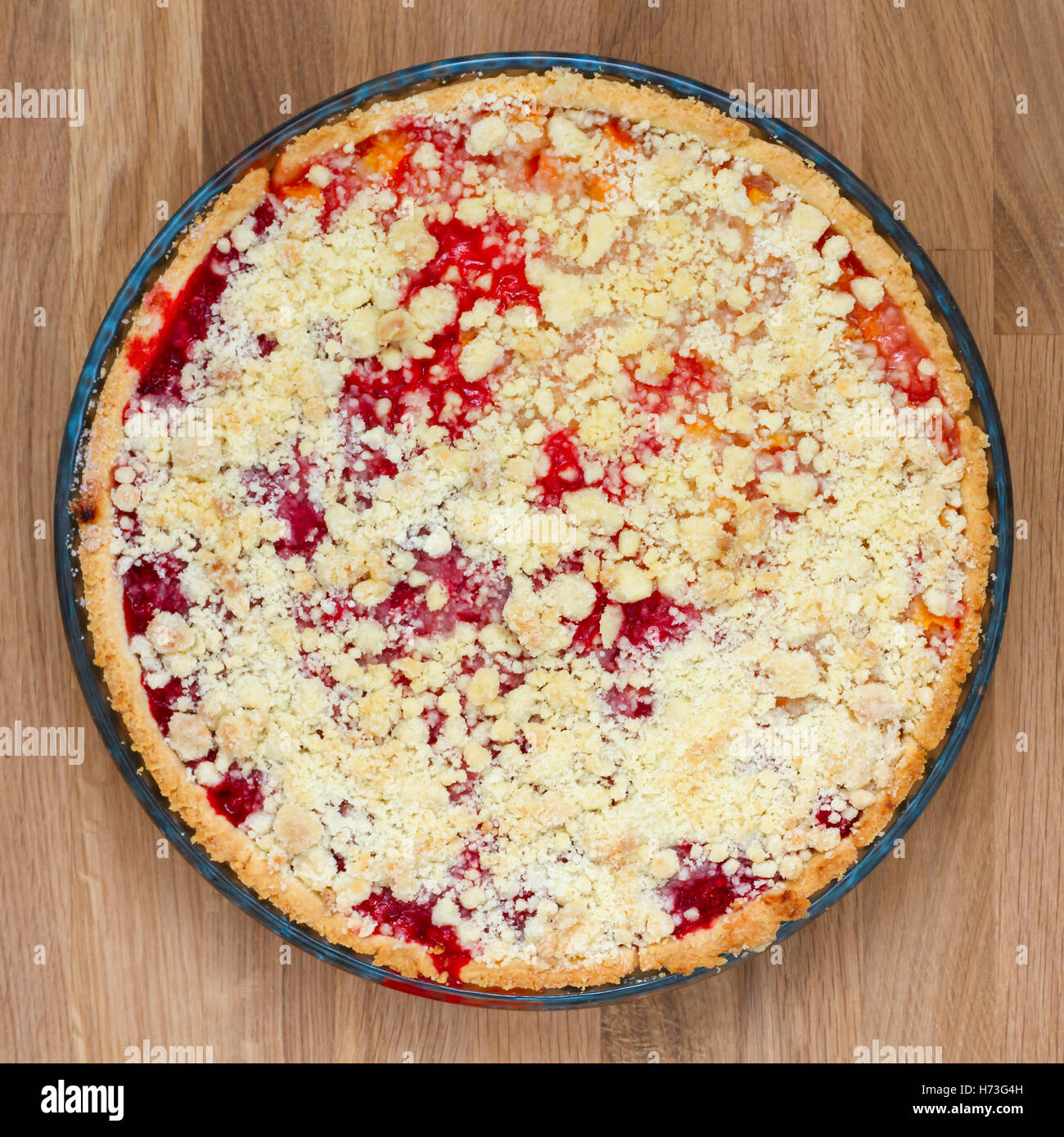 Crumble on top hi-res stock photography and images - Alamy