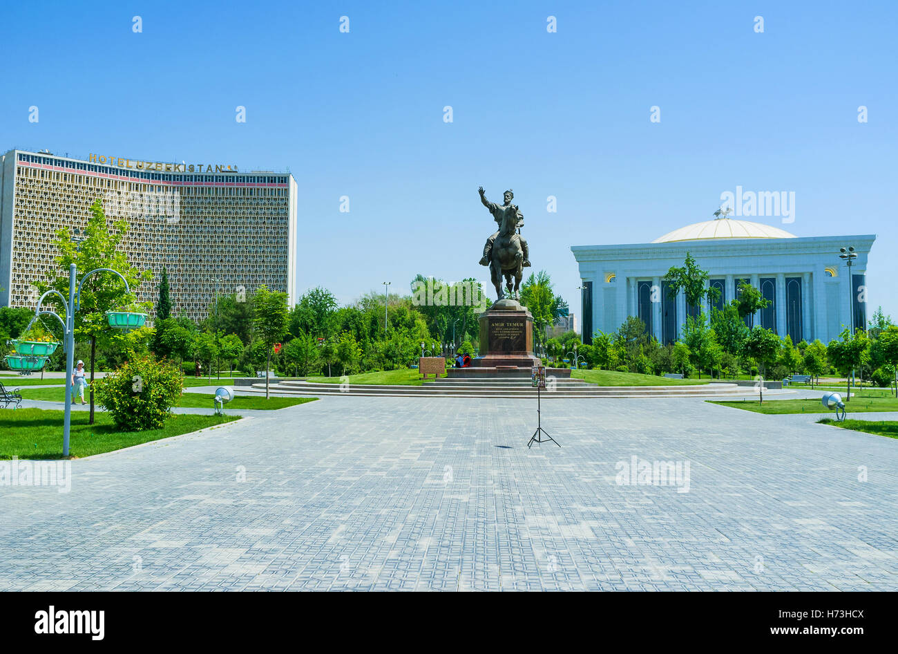 The view of the statue of Amir Timur and the Palace of International ...