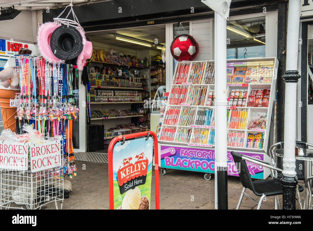 Shopping for sweets hi-res stock photography and images - Alamy