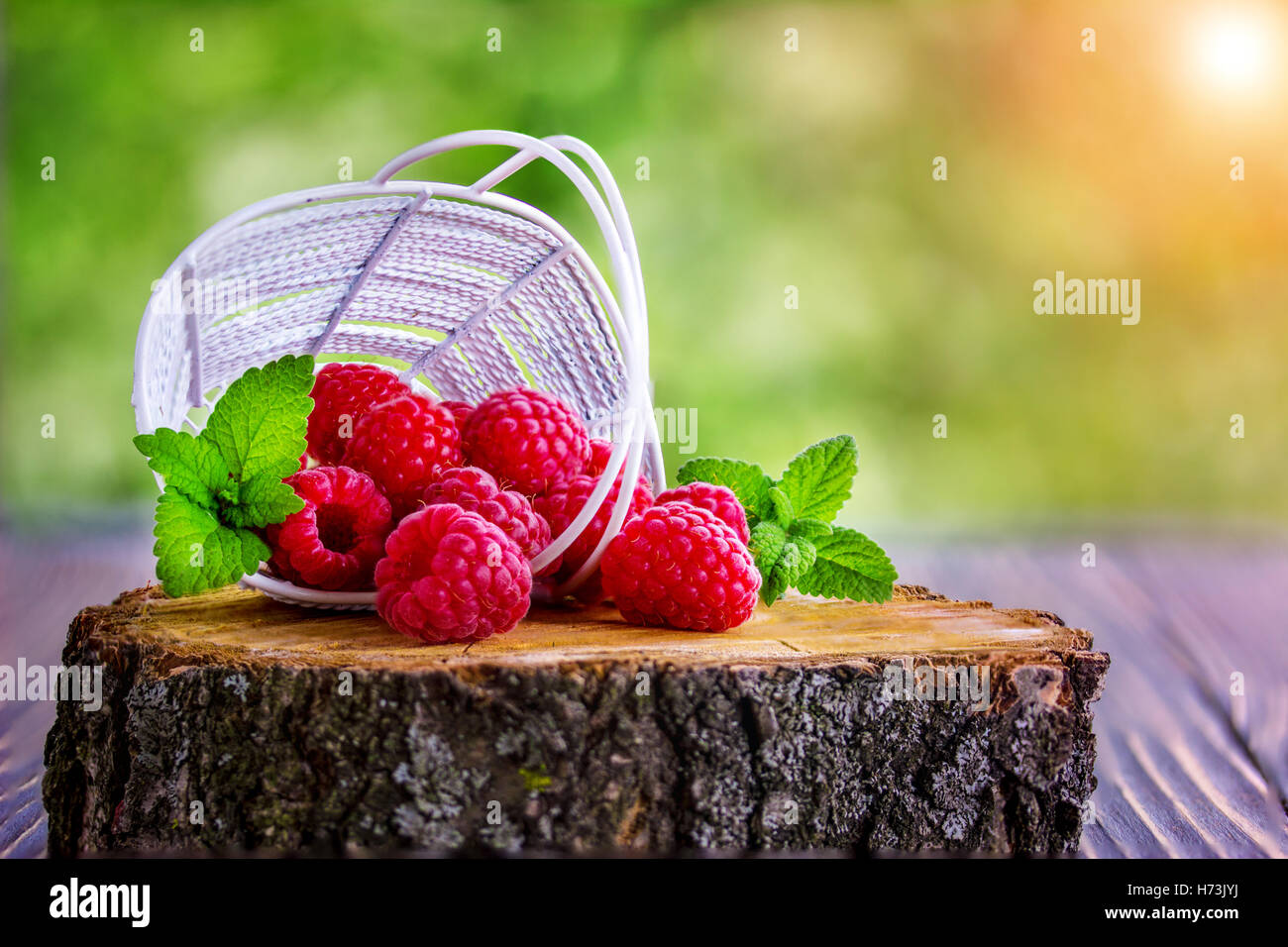 Basket raspberries and fruit hi-res stock photography and images - Alamy