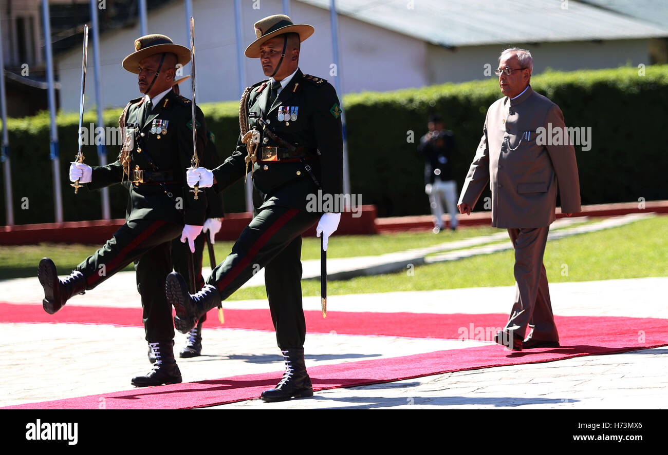 Kathmandu, Nepal. 2nd Nov, 2016. President of India Pranab Mukherjee(C ...