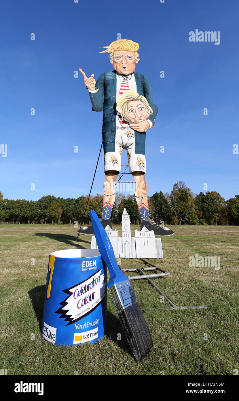 Giant bonfire hi-res stock photography and images - Alamy