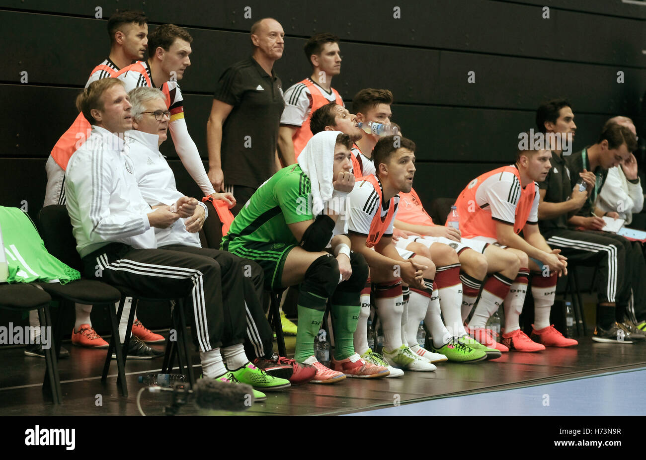 Hamburg, Germany. 01st Nov, 2016. The German bench watches the ...