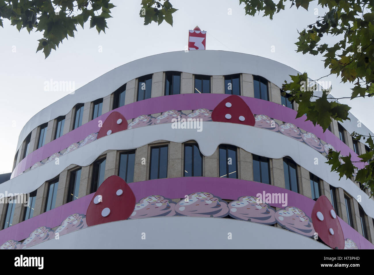 Strawberry shaped building hi-res stock photography and images - Alamy