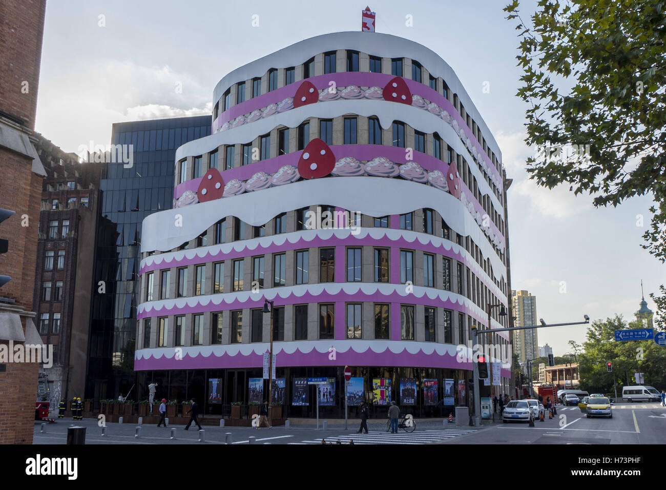 Strawberry shaped building hi-res stock photography and images - Alamy