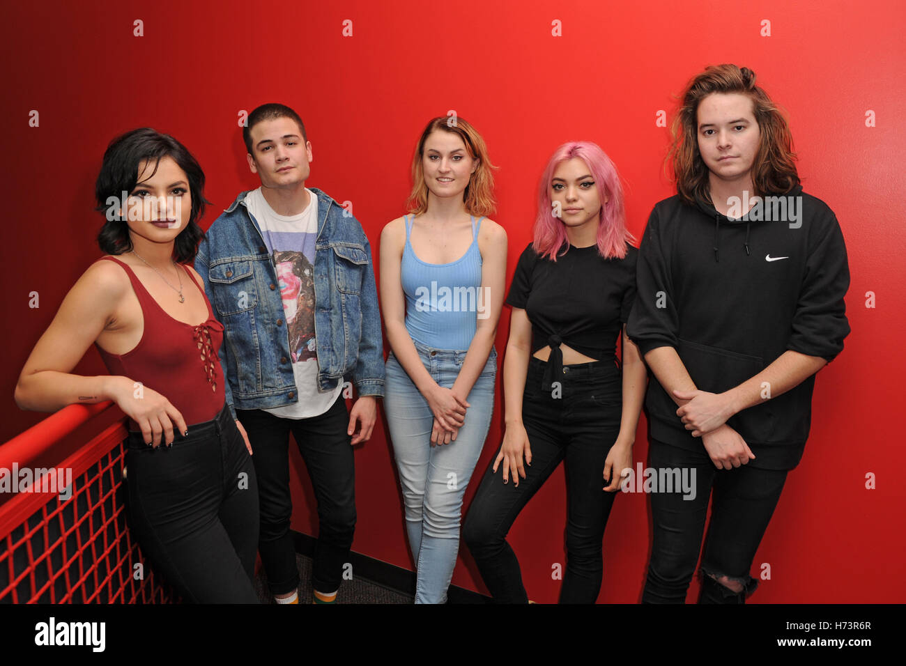 Fort Lauderdale, FL, USA. 01st Nov, 2016. Hey Violet pose for a ...