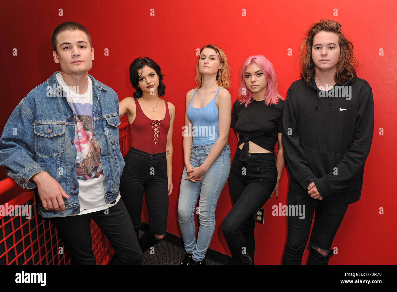Fort Lauderdale, FL, USA. 01st Nov, 2016. Hey Violet pose for a ...