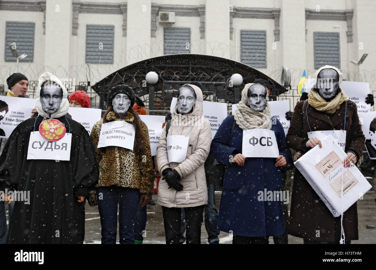 Kiev, Ukraine. 2nd Nov, 2016. Activists in masks depicting Russian ...