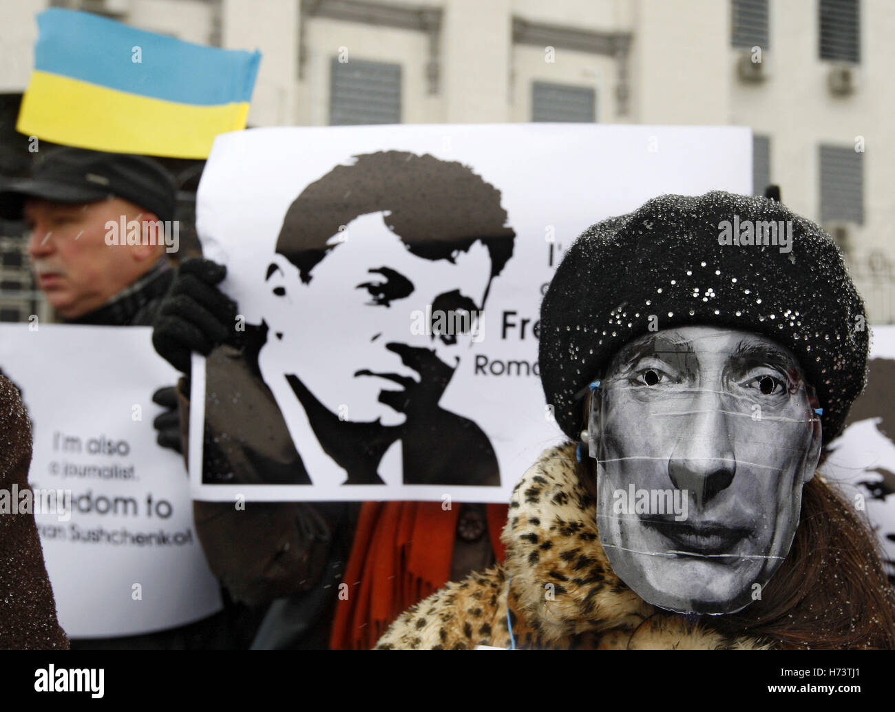 Kiev, Ukraine. 2nd Nov, 2016. Activists in masks depicting Russian ...