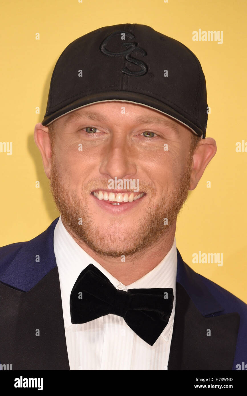 Nashville, TN, USA. 2nd Nov, 2016. Cole Swindell. 50th Annual CMA ...