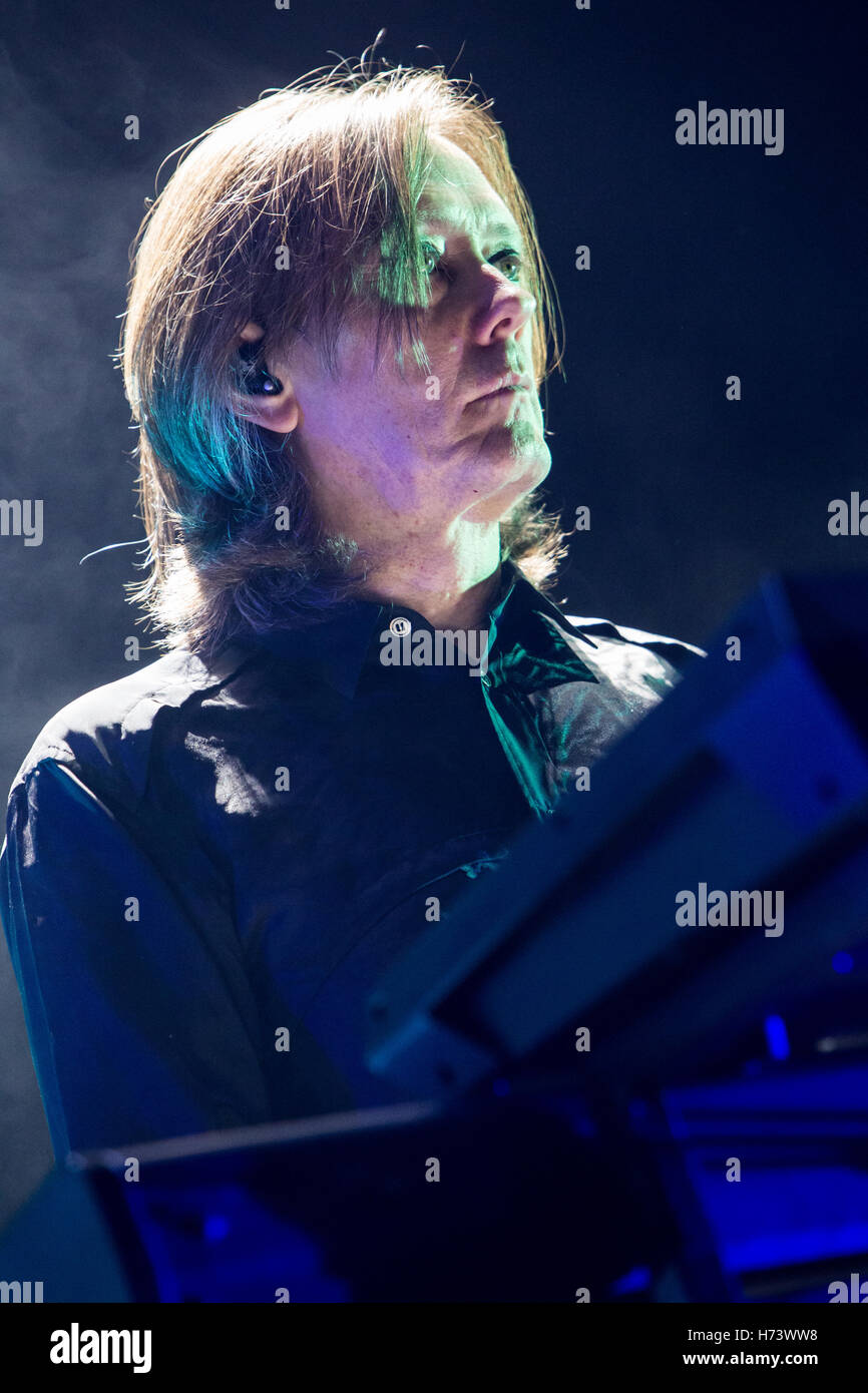 Cure band hi-res stock photography and images - Alamy