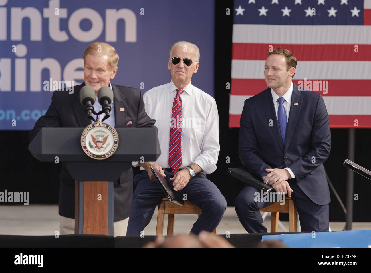 Senator bill nelson hi-res stock photography and images - Alamy