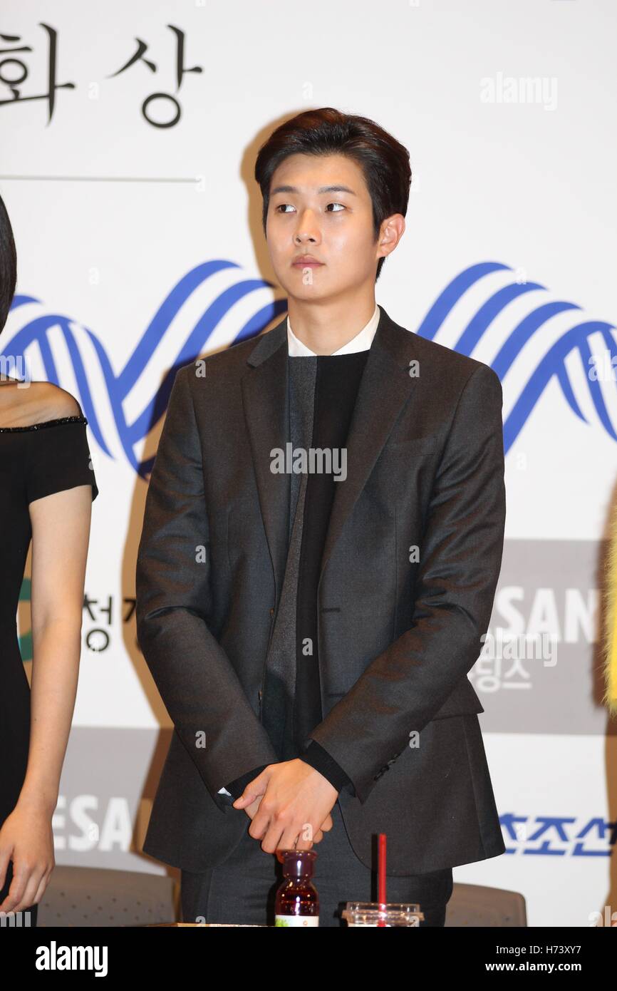 Jung yoo jin hi-res stock photography and images - Alamy