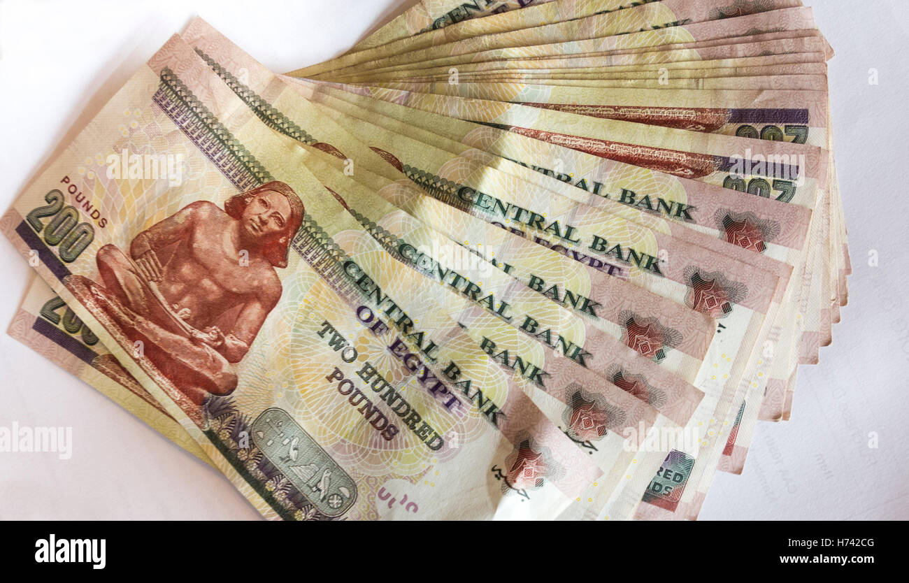 Egyptian pound banknote hi-res stock photography and images - Alamy