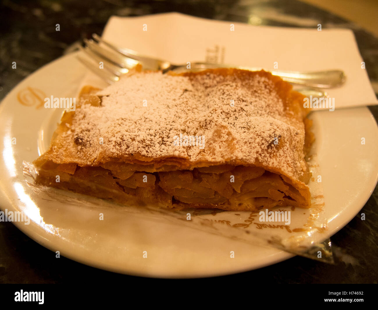 Apple strudel from Demel in Vienna, Austria Stock Photo - Alamy