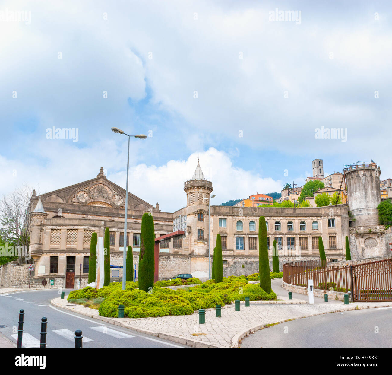 Old factory building france hi-res stock photography and images - Alamy