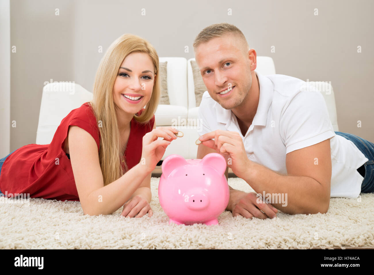 Salary women hi-res stock photography and images - Alamy