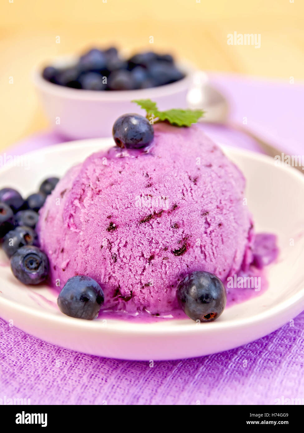 Huckleberry ice cream hi-res stock photography and images - Alamy