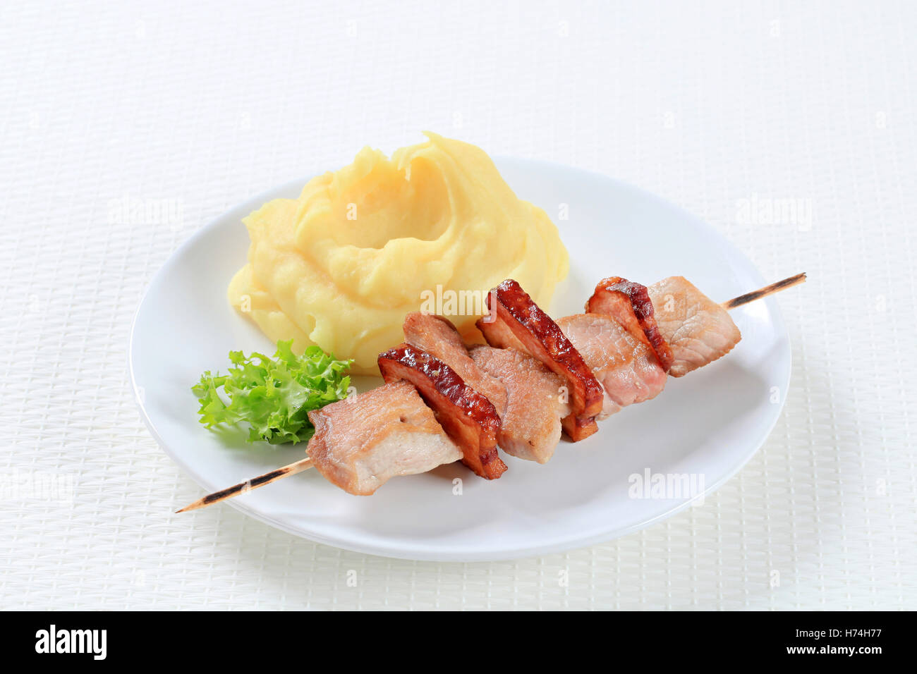 food aliment closeup plate dish meal grill barbecue barbeque grilled ...