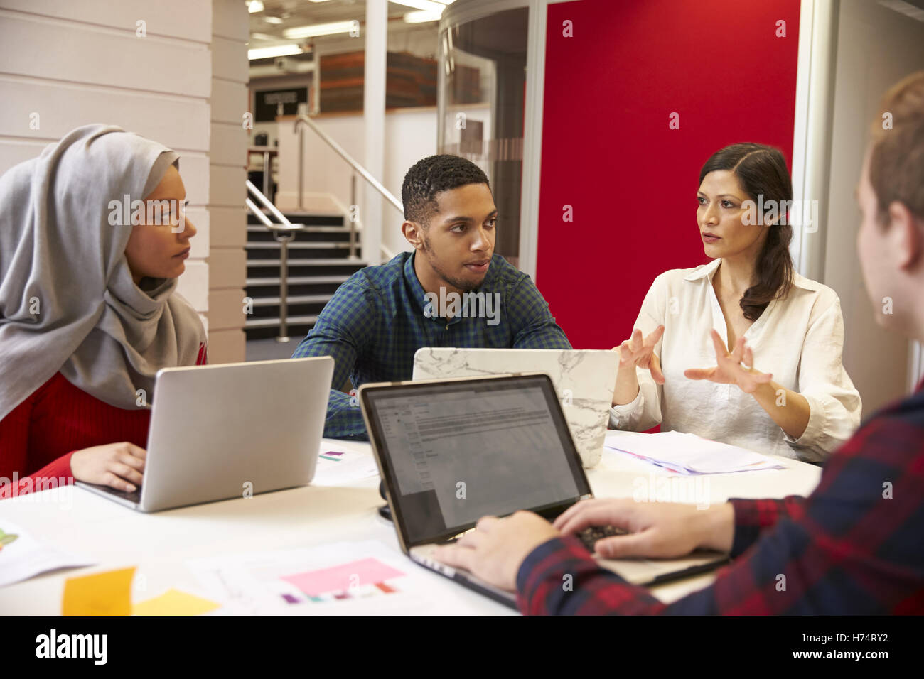 Tutorial campus hi-res stock photography and images - Alamy