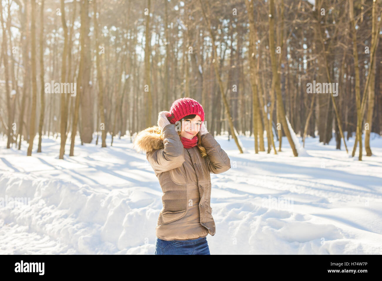 girl in a red winter hat Stock Photo - Alamy