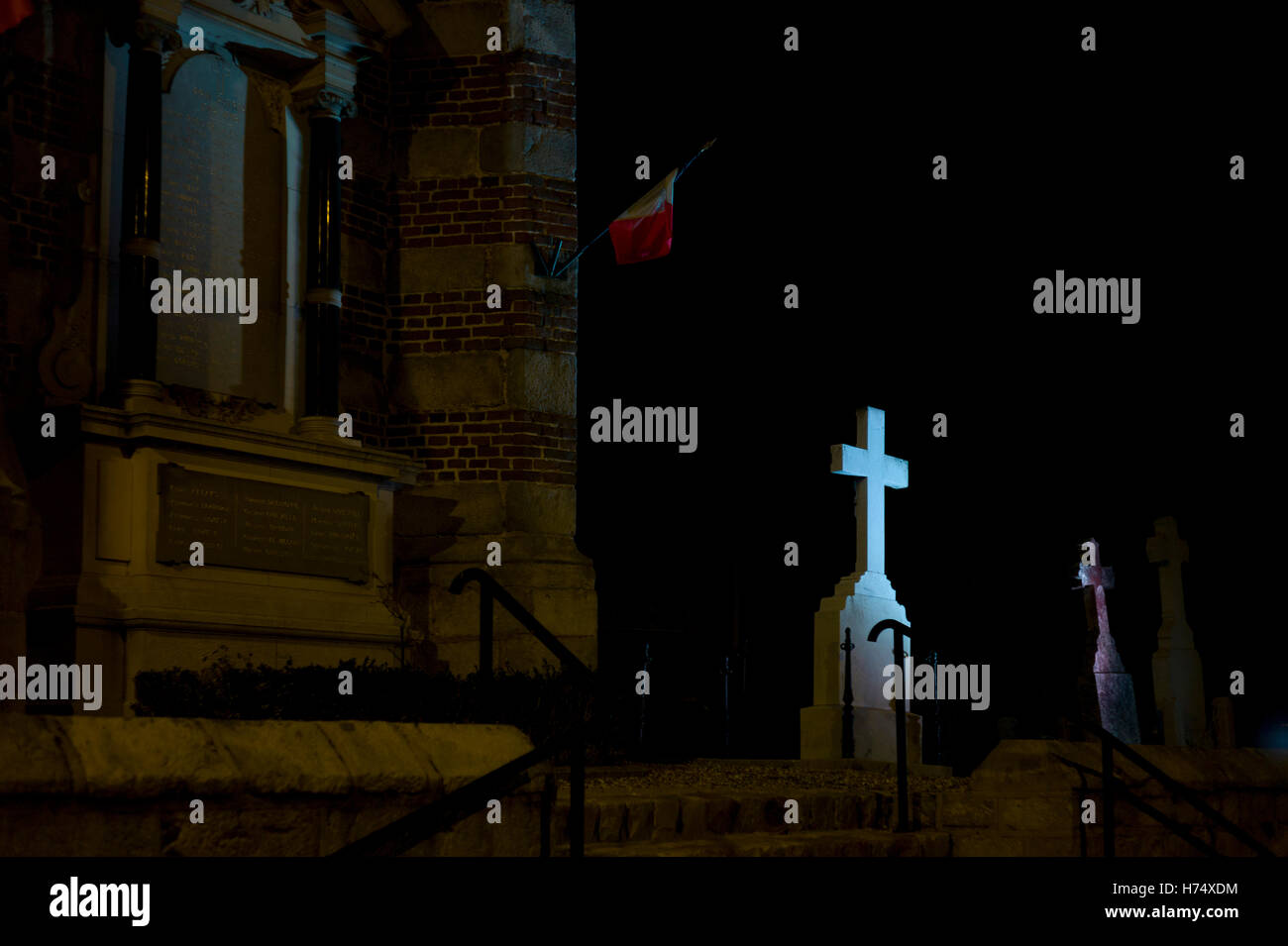 Christian cross at night hi-res stock photography and images - Alamy