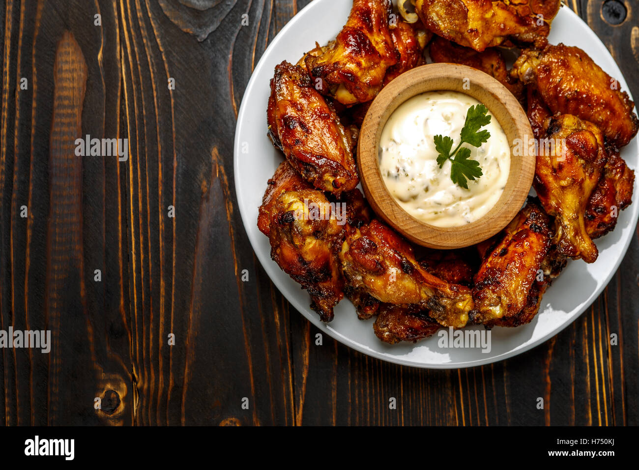 Herb chicken wing hi-res stock photography and images - Alamy
