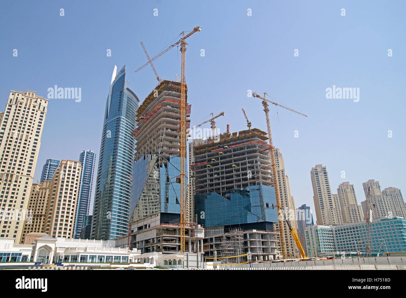 Construction work jumeirah beach dubai hi-res stock photography and ...