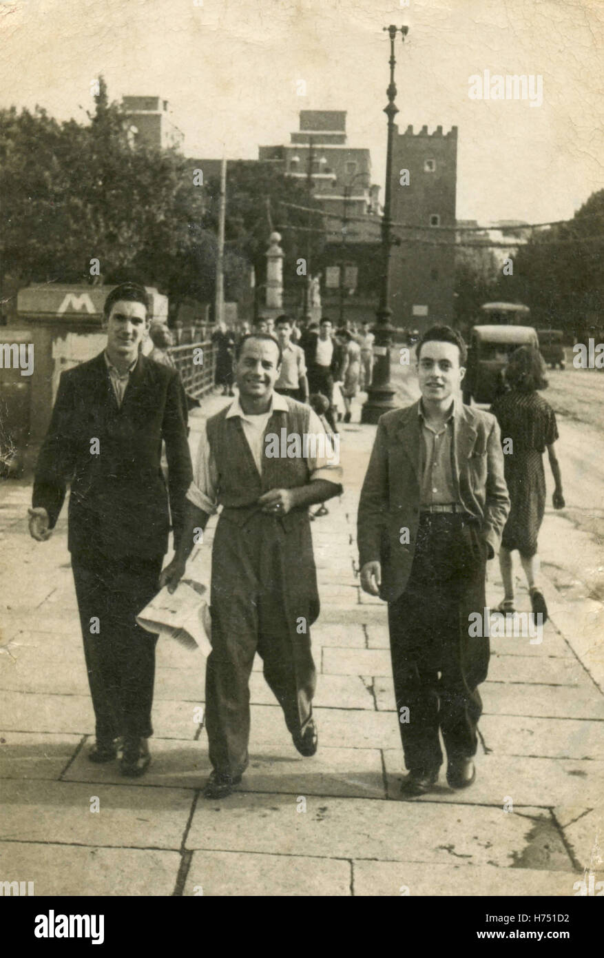1950s friends italy hi-res stock photography and images - Alamy