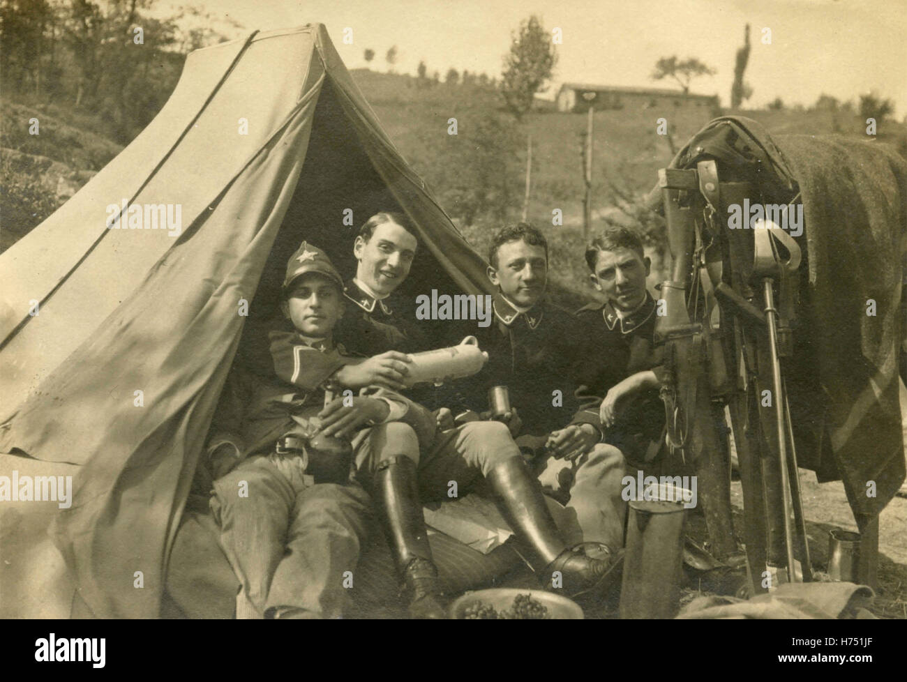 Cavalry of italian army hi-res stock photography and images - Alamy
