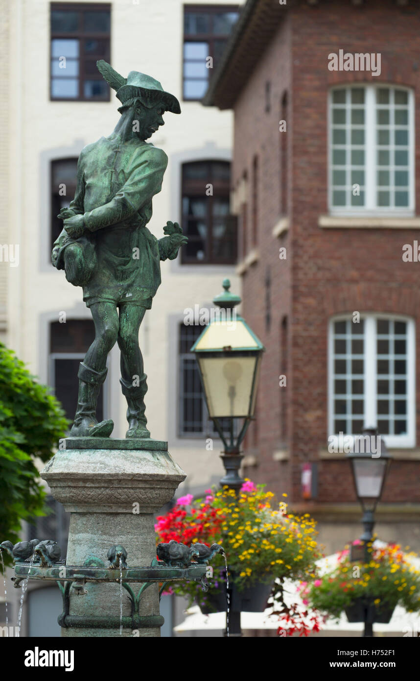 Statue in square aachen hi-res stock photography and images - Alamy