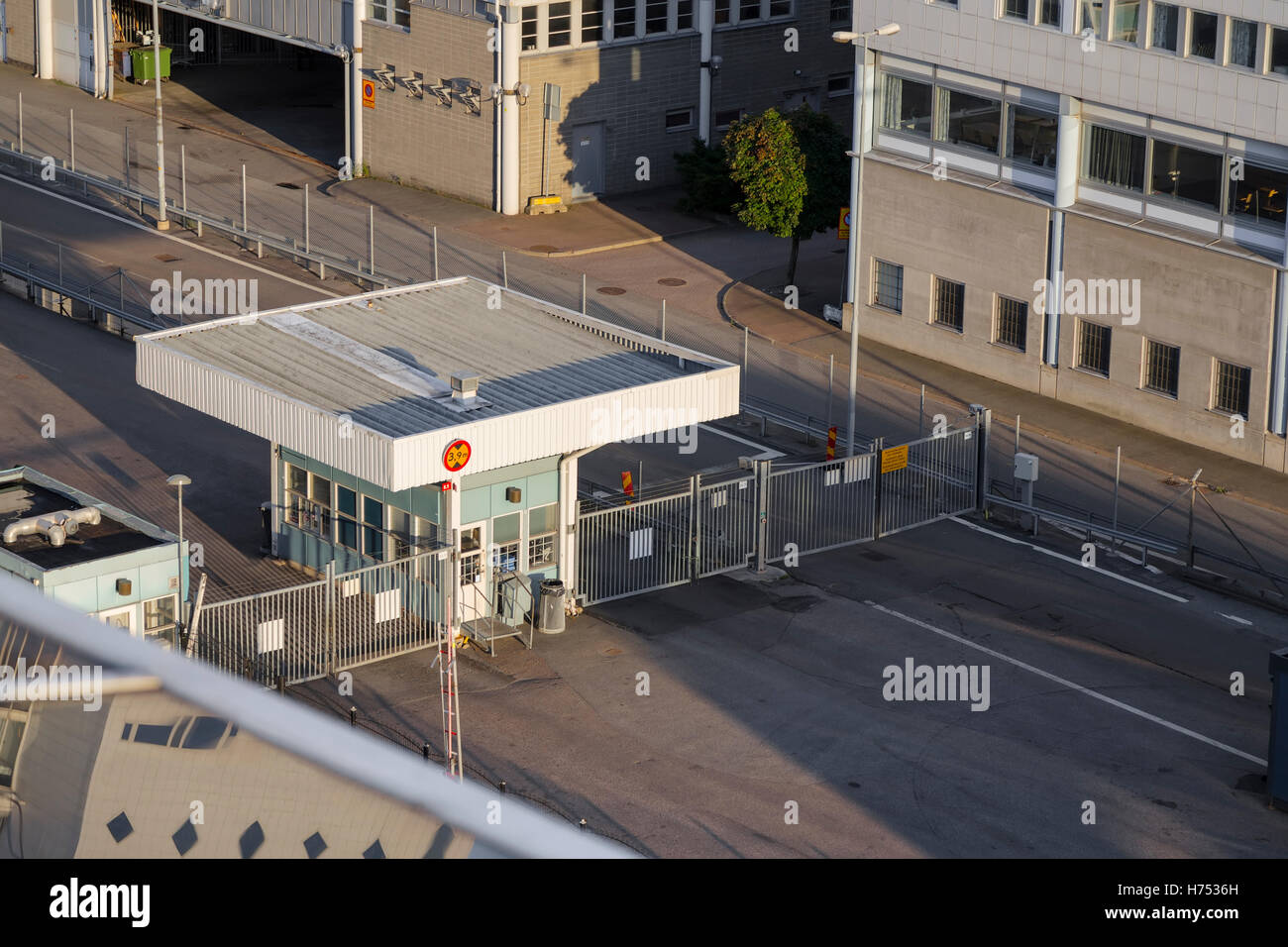 Checkpoint security hi-res stock photography and images - Alamy