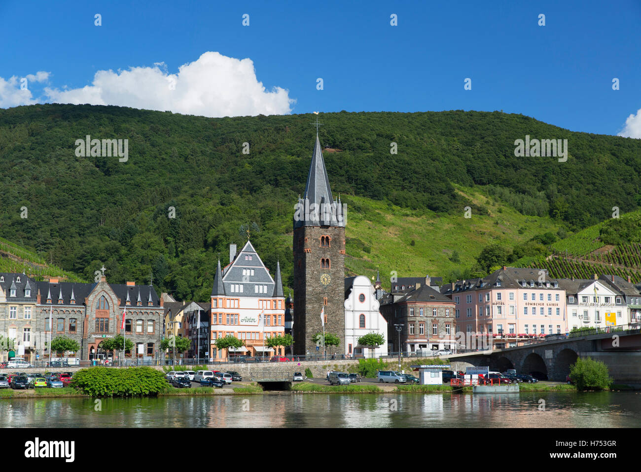 Bernkastel kues moselle bridge hi-res stock photography and images - Alamy