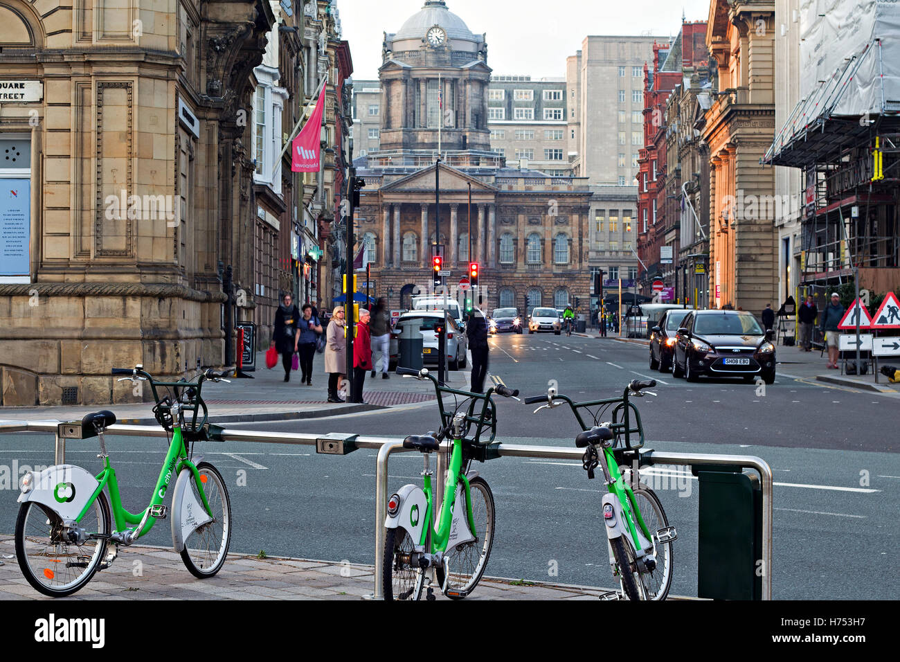 A view of Liverpool Town Hall from Derby Square Stock Photo - Alamy