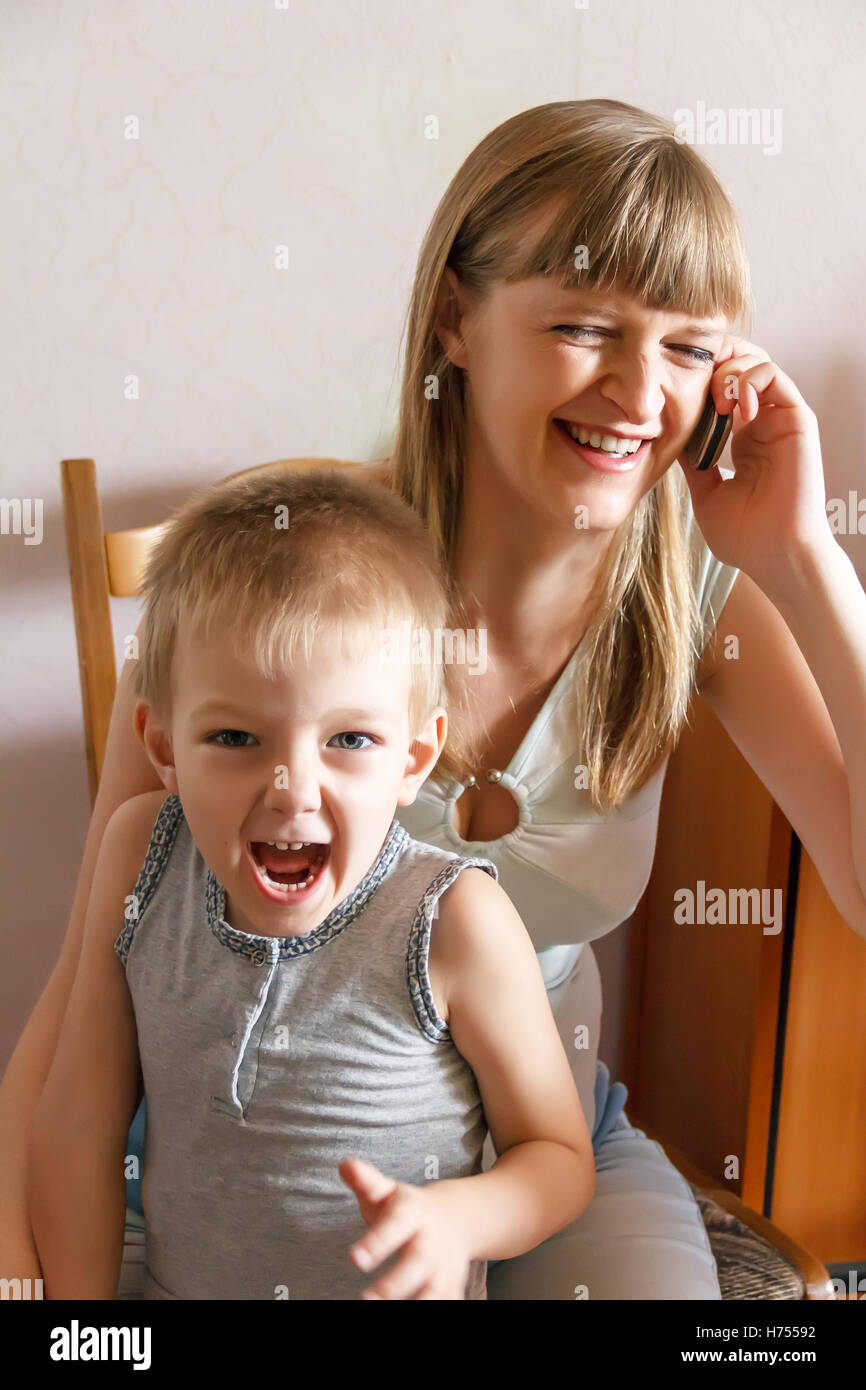 Kid screaming hi-res stock photography and images - Alamy