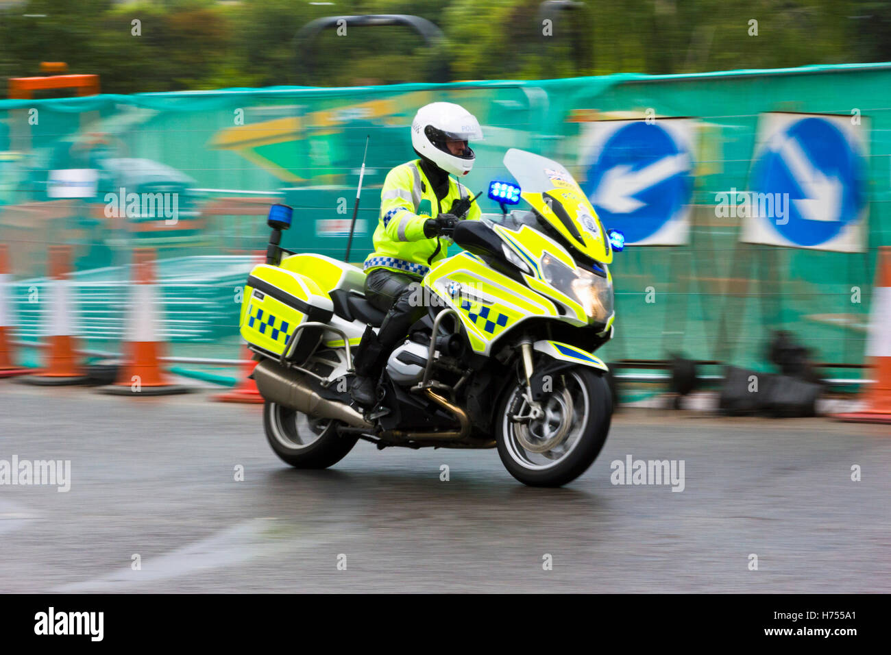 Uk police motorcycle hi-res stock photography and images - Alamy