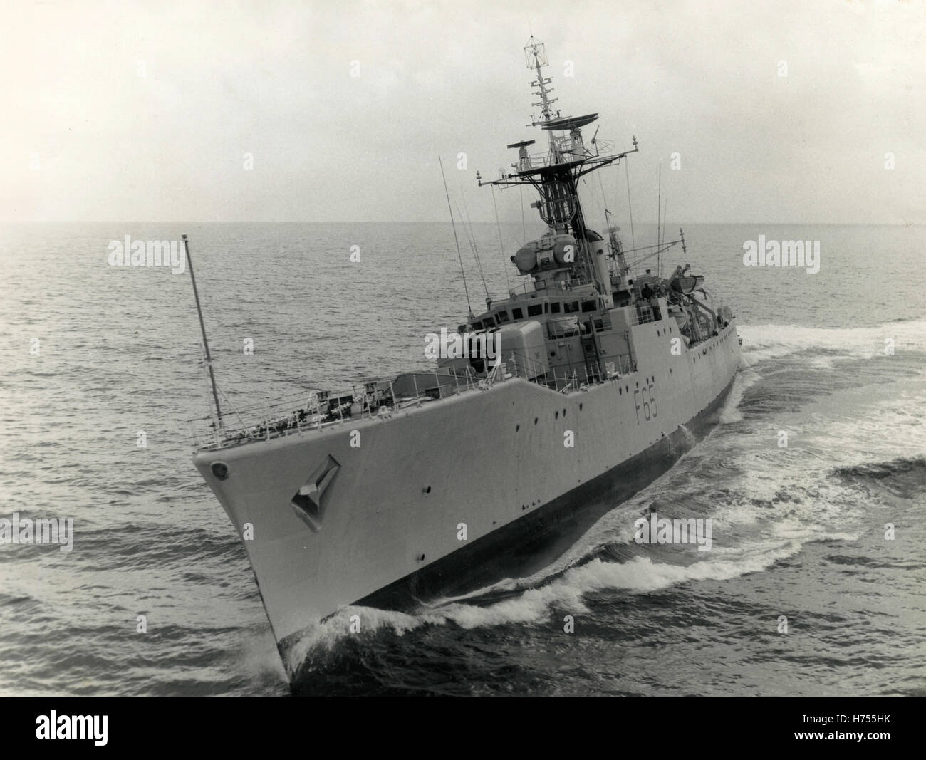 British frigate hi-res stock photography and images - Alamy